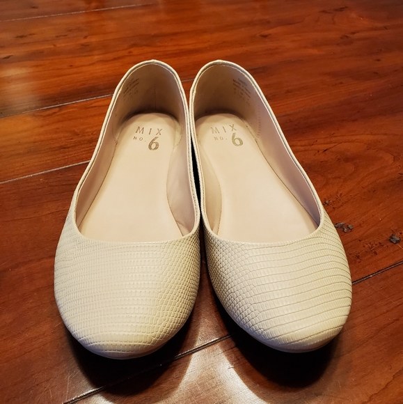 Mix No. 6 | Shoes | Mix No 6 Womens Flats | Poshmark
